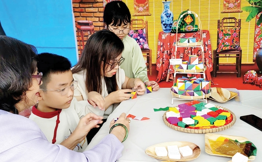 Connecting scientific knowledge with traditional local knowledge to ...